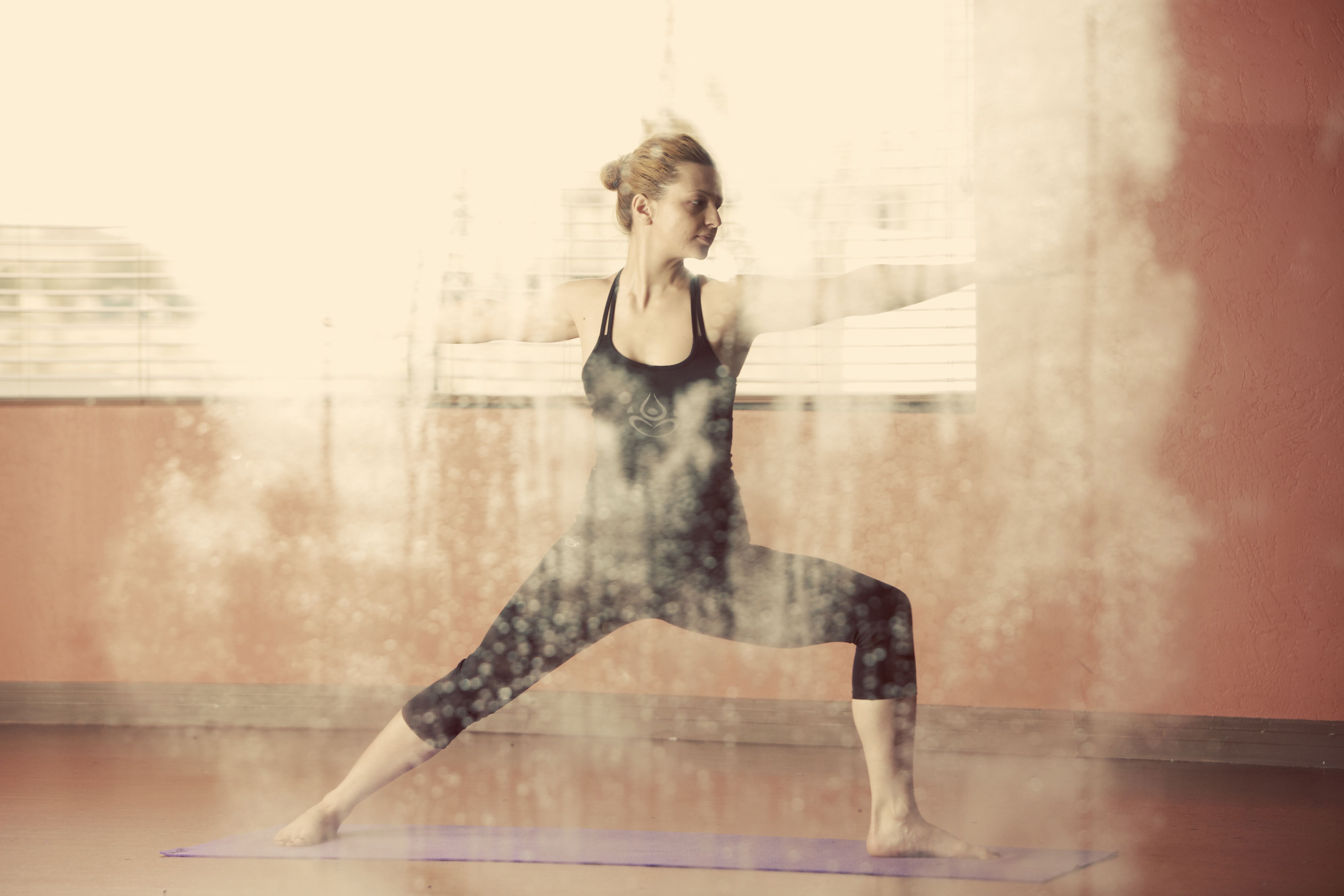 Les meilleurs vêtements à porter pour le yoga chaud