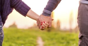 Peau moite - Symptômes, causes, traitements